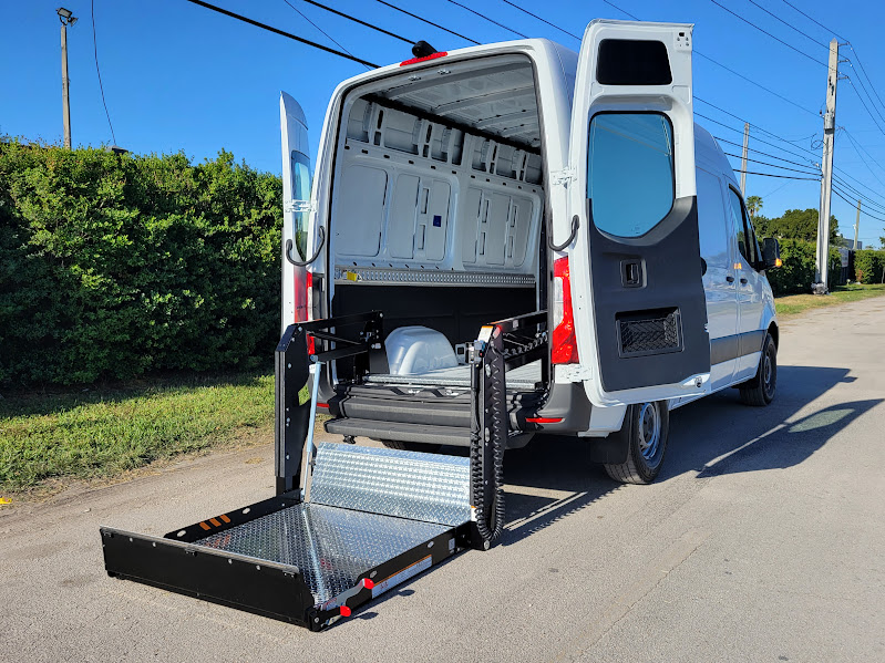 LIFTGATE PRODUCT | AMB TRUCKS